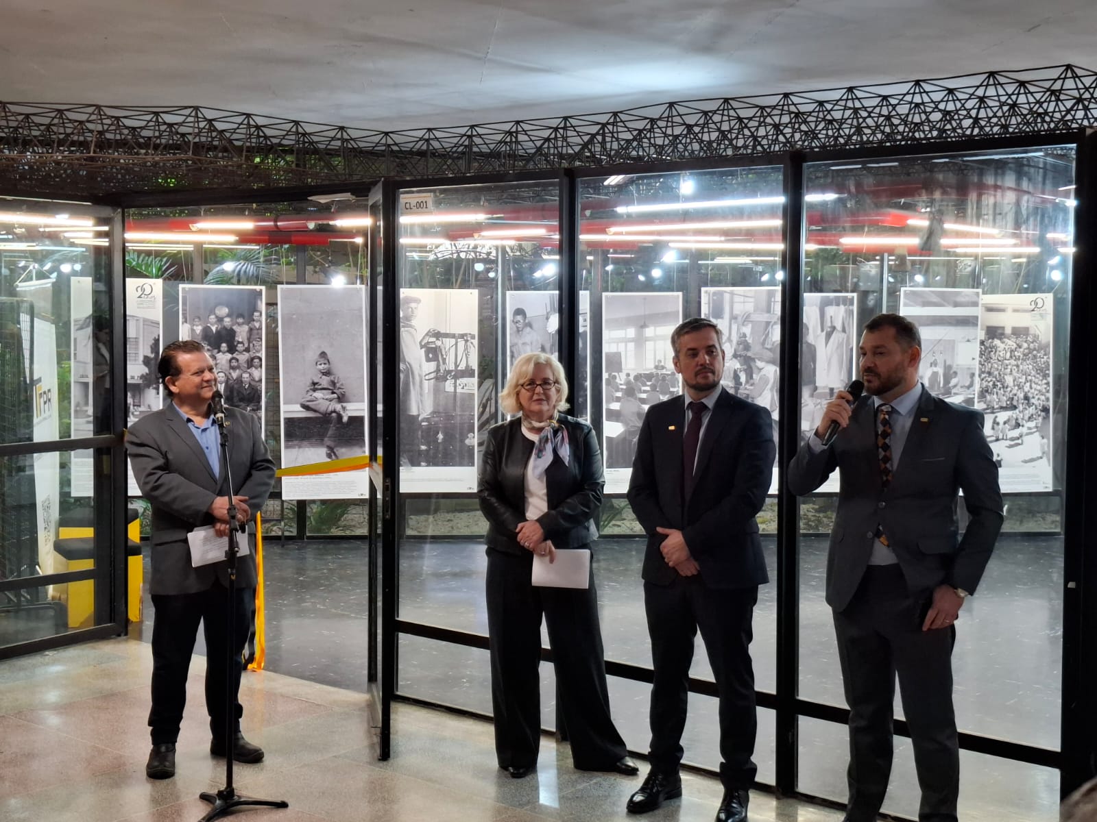 Campus Curitiba Recebe Exposição Para Celebrar Os 20 Anos De Utfpr