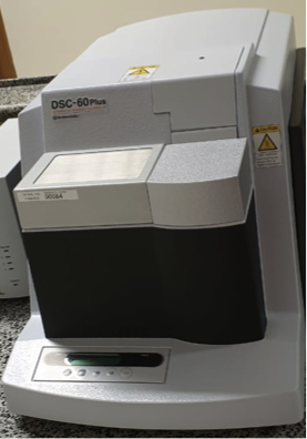 ANALISADOR TERMOGRAVIMÉTRICO (TGA-50, SHIMADZU) E CALORÍMETRO ...